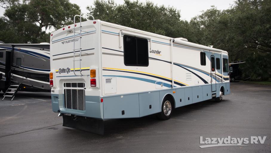 2005 Fleetwood RV Bounder 39Z for sale in Tampa, FL | Lazydays